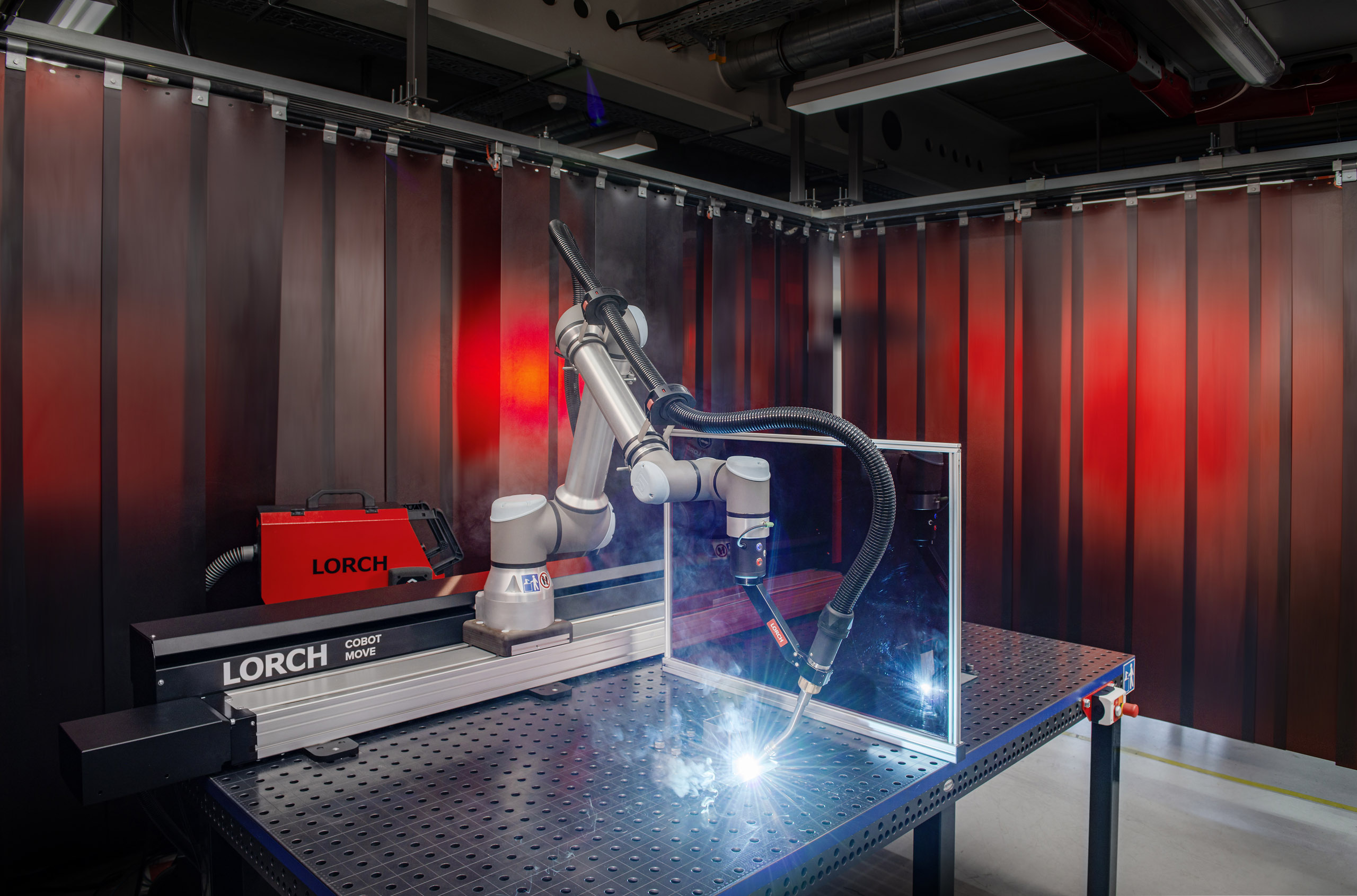 Lorch linear axis: more workspace and maximum freedom in cobot welding.